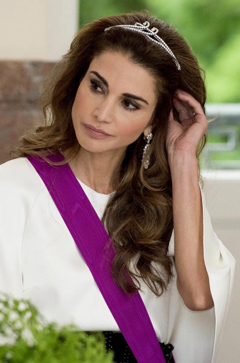Queen of Elegance: 6 Self-Care Secrets From Queen Rania of Jordan - iMedia