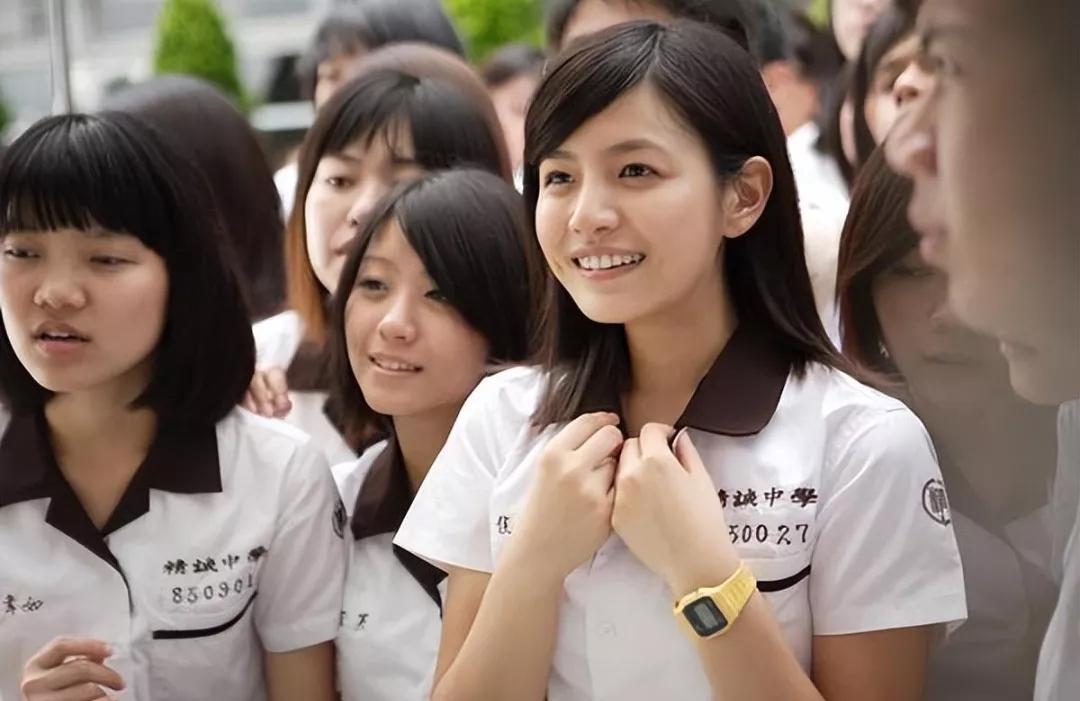 Shen Jiayi, find your own position, and do "Those Years" again - iNEWS