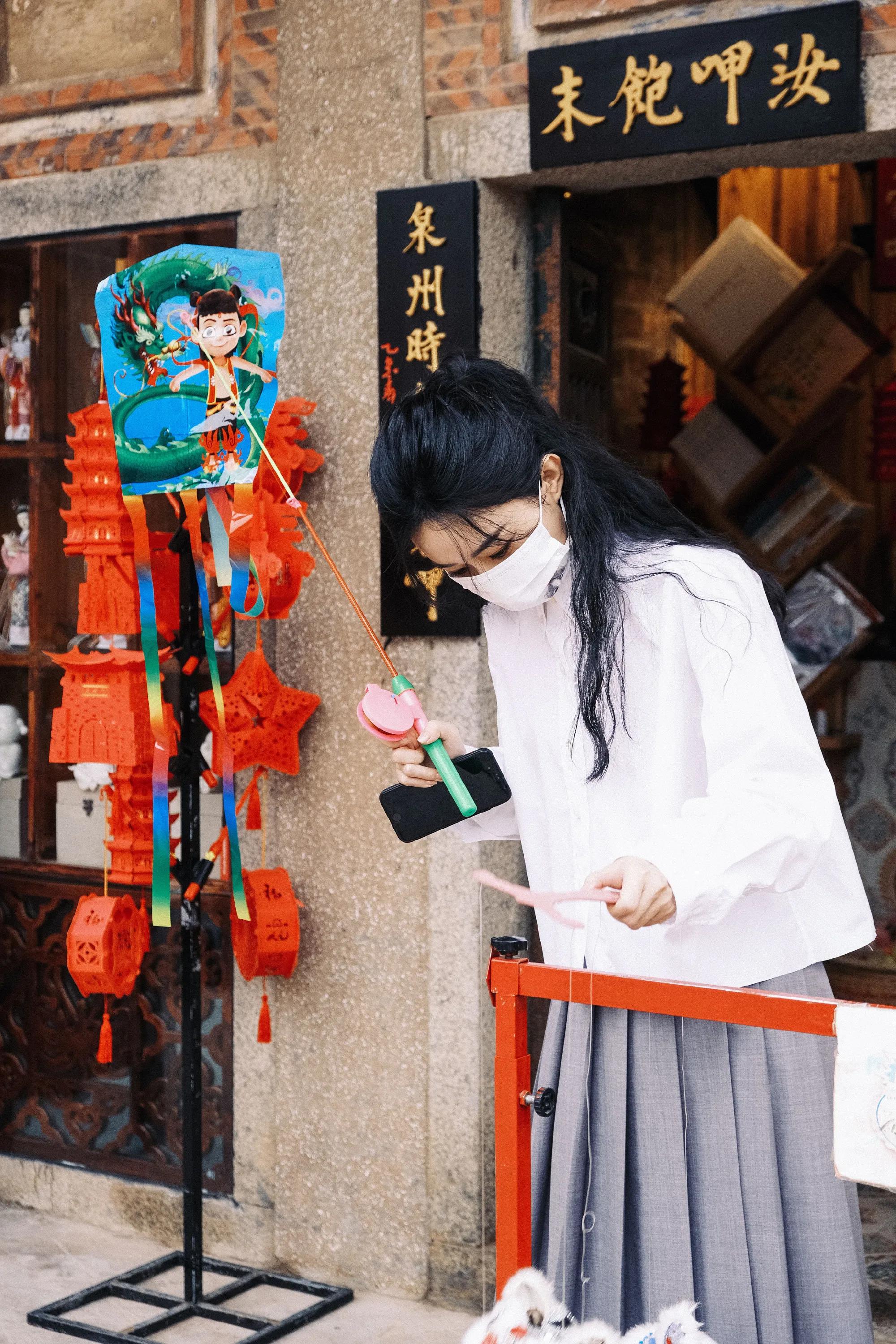 Zhao Liying's Leisure Time in the Ancient City: The Goddess of Jingyi ...