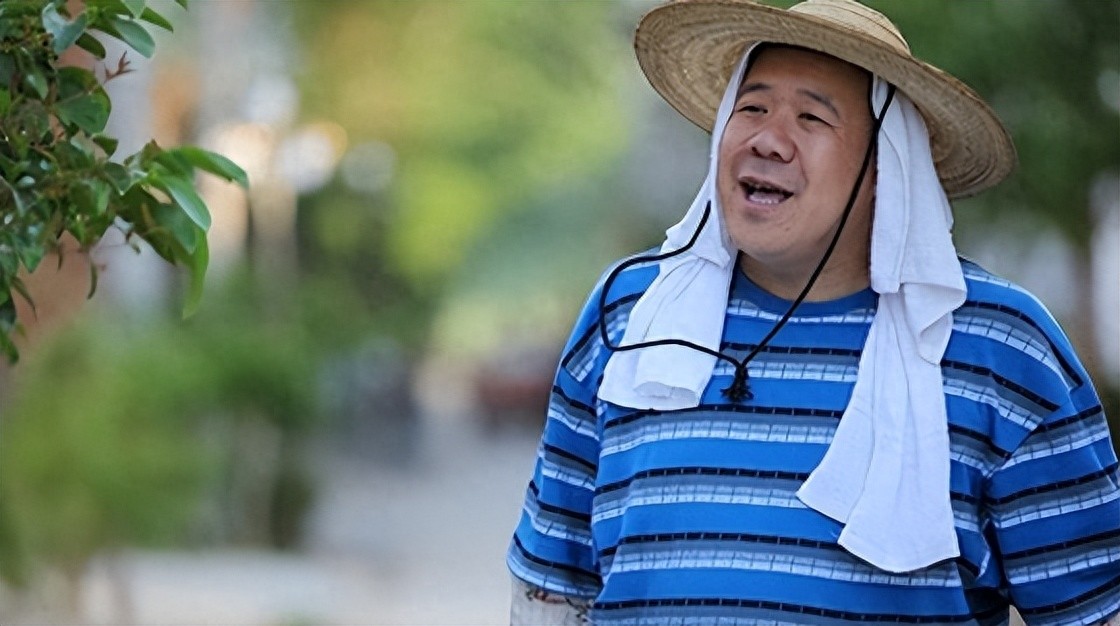 Qin Weidong: He loved drinking when he was young, fell ill in middle age, and is now so thin ...