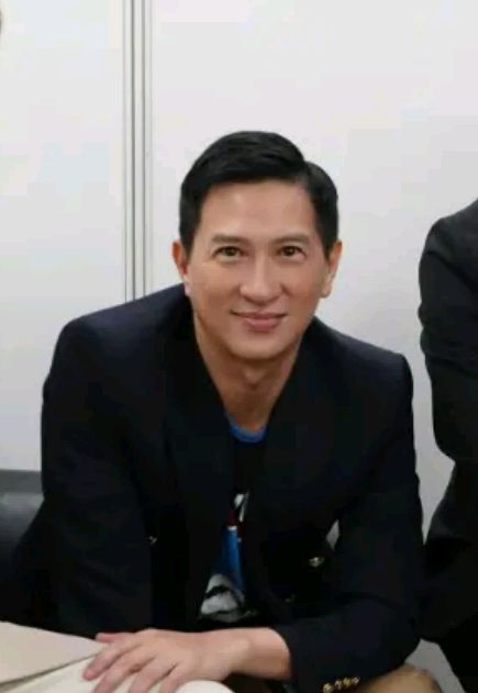 Actress Charlene Choi is surrounded by the five film stars, "the ...