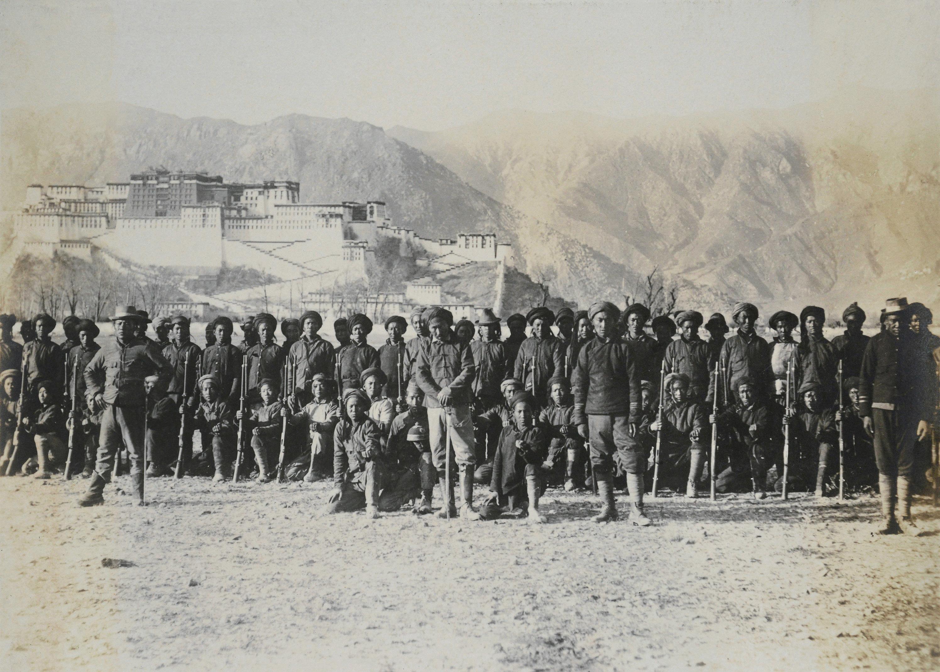 Huang Jianpeng: [Flowing Scrolls of the Potala Palace——The Potala ...