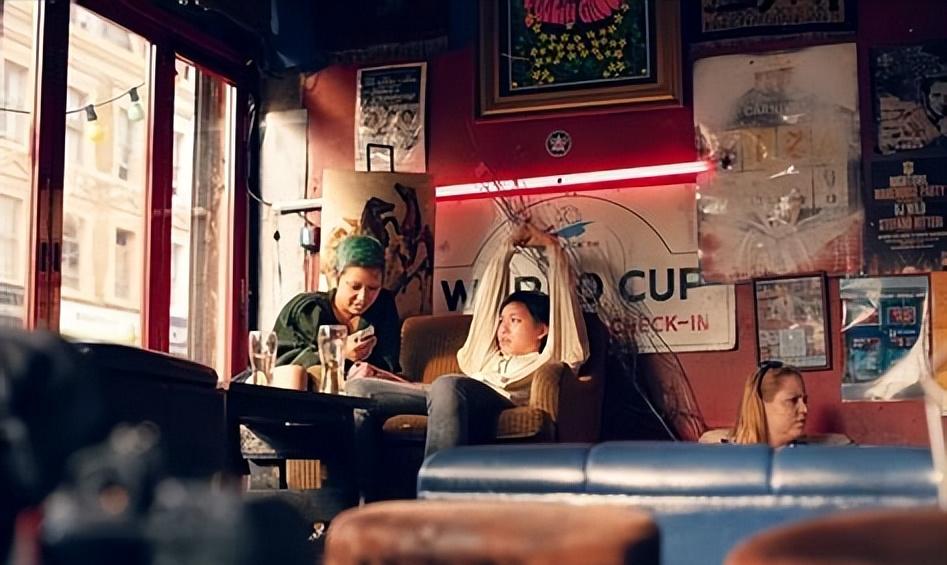 What are the meanings and values of life in "Kodham Film"? - iMedia