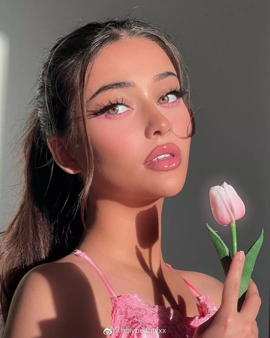 Isabelle Ross - iNEWS