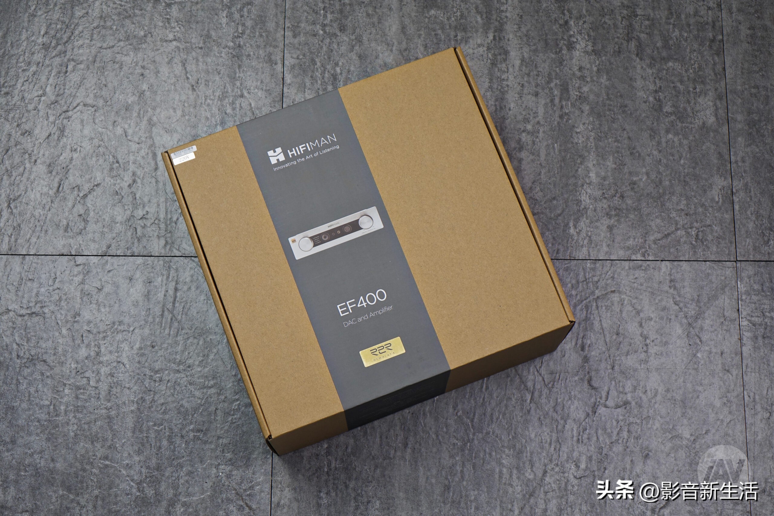 "Embrace R2R decoding and play with the desktop headphone system ...