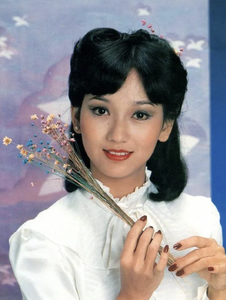 Zhao Yazhi: The most beautiful "Bai Suzhen", 3 men married twice, proud ...