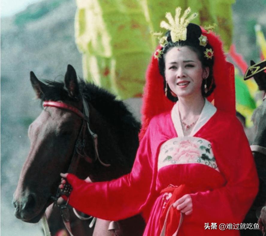 After Songtsen Gampo died, how did the childless Princess Wencheng ...