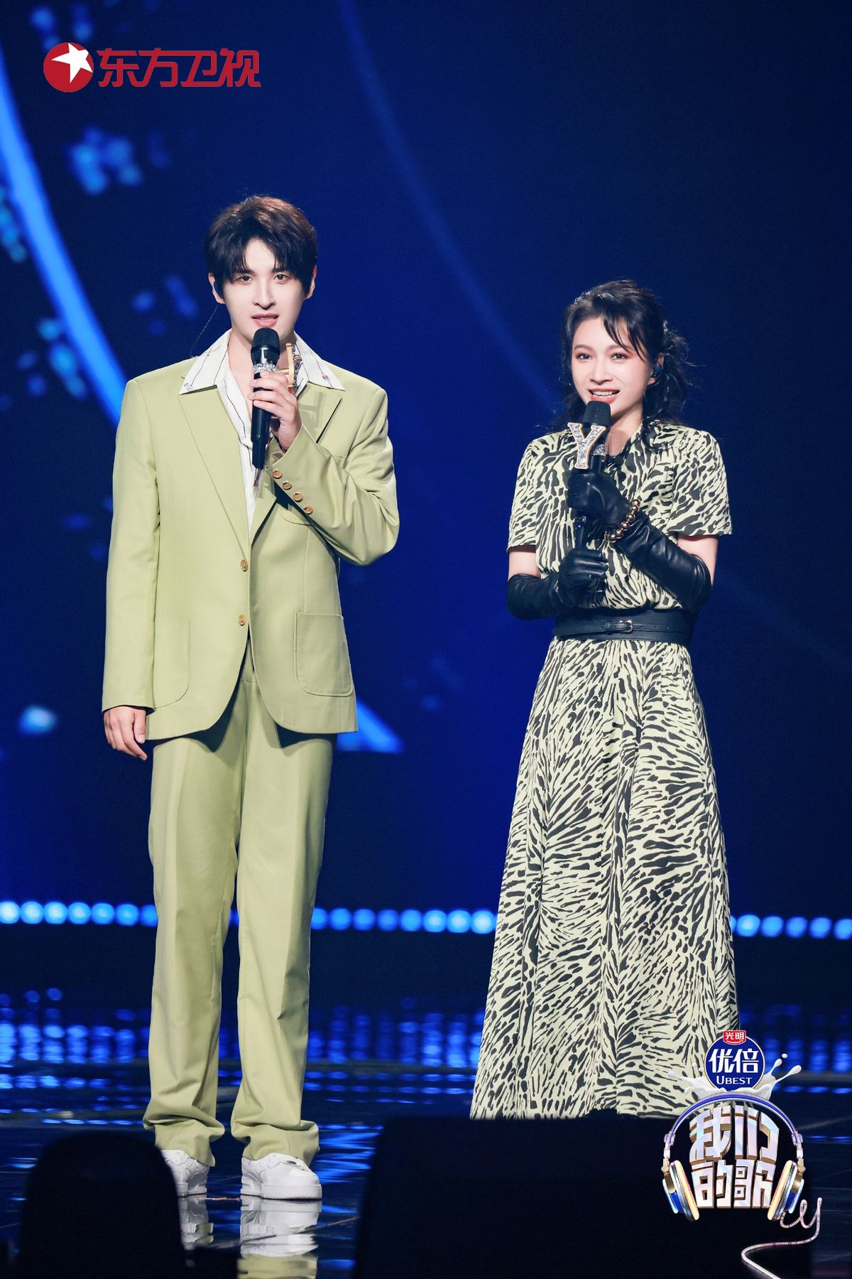 "Our Song" Zhan Wenting and Zhang Yuan sing "Our Love", this wave of tacit understanding - iNEWS