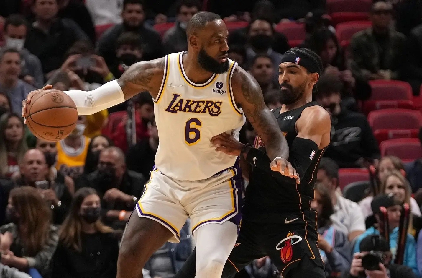 James will become the first in history! The third giant is already in ...