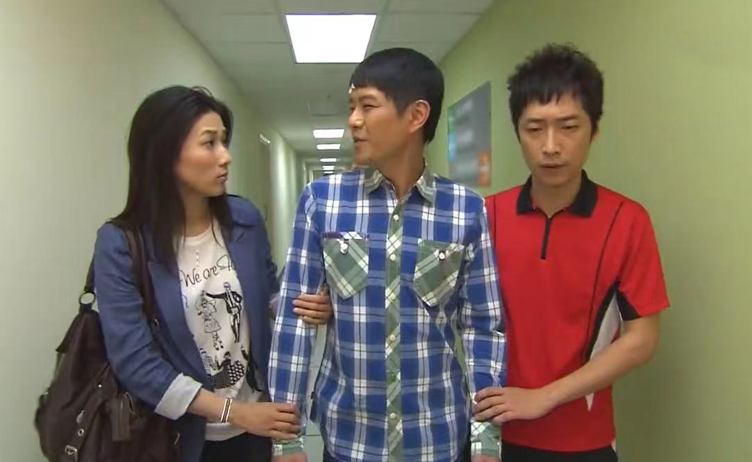 Hilarious, official jokes, chasing this TVB classic comedy over the New Year, I couldn't help ...