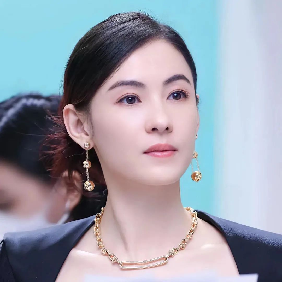 30+ Relying on her beauty to get out of the circle, is she the face of ...