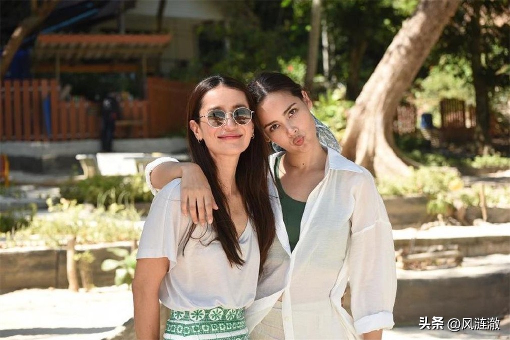 How strict is Queen Ann?Mario and Yaya are called into the small room ...