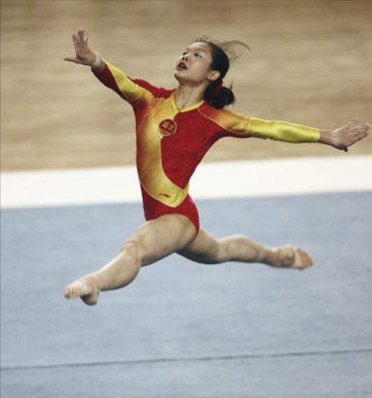 "Queen of Gymnastics" Cheng Fei: She left the national team at the age ...