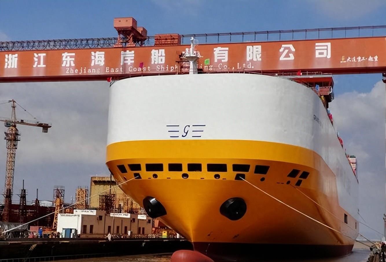 Can civilian ships be equipped with more equipment than 075? The 10,000 ...