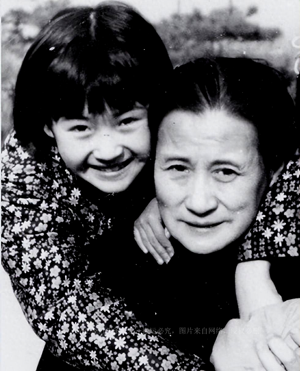 "Fashionable nature is popular among young and old." Xu Qing, who is in ...