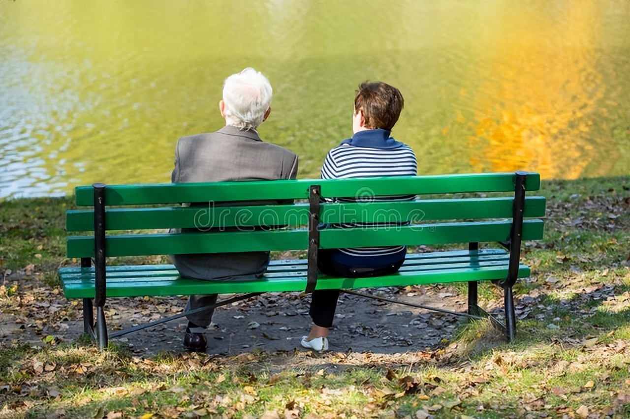 Selected Poems of Li Jiwei - iNEWS