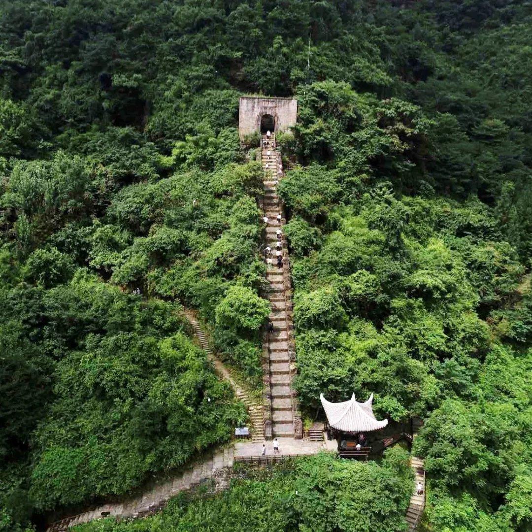 Why should the stone steps of Hailong's hoarding ladder be built 60 ...
