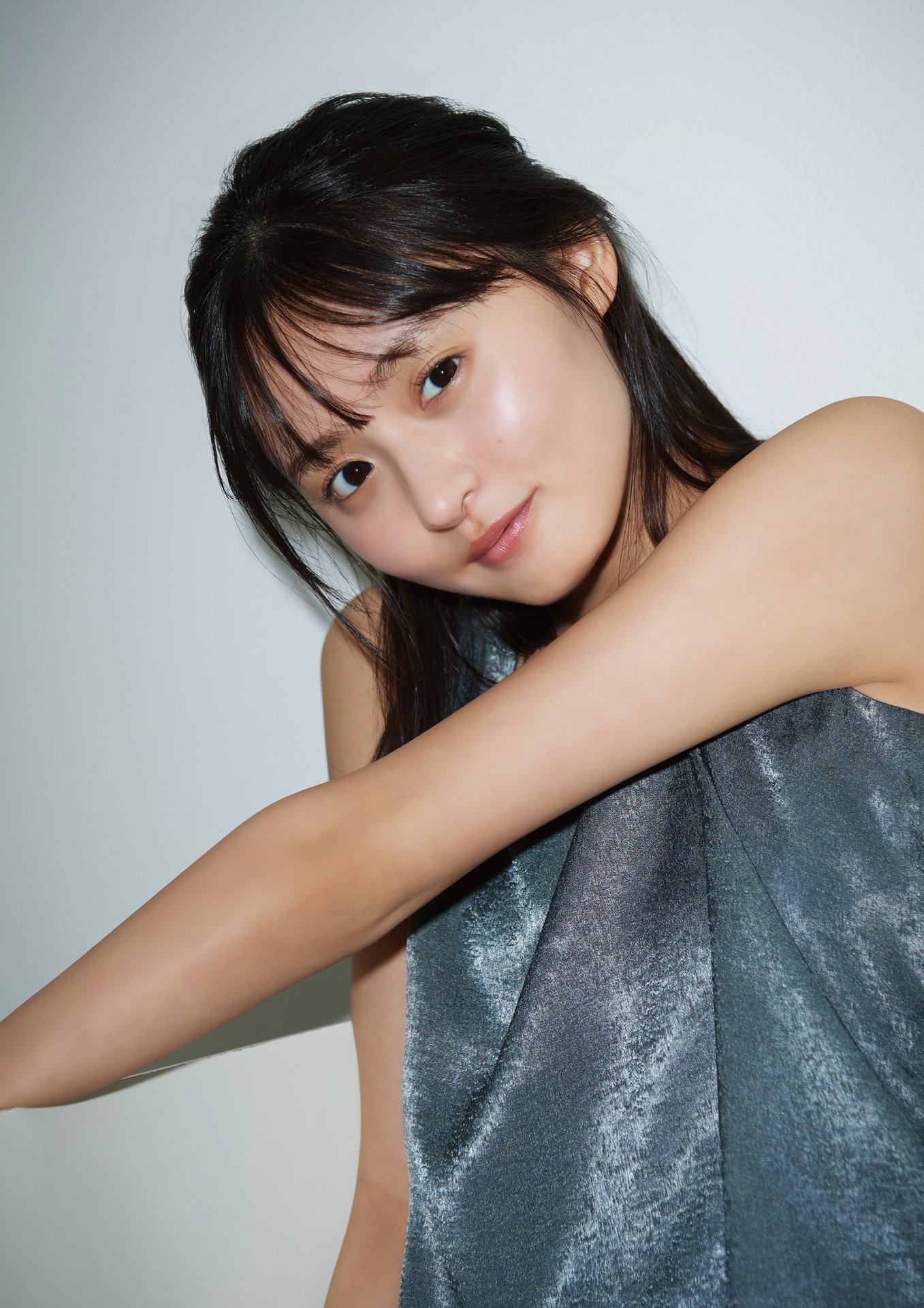 Photo Album of Japanese Idol Beautiful Girl "Endo Sakura" - iNEWS