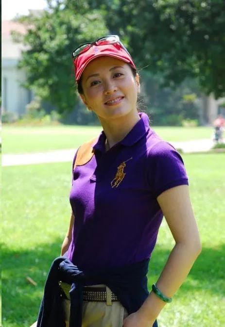 CCTV announcer Meng Tong - iNEWS