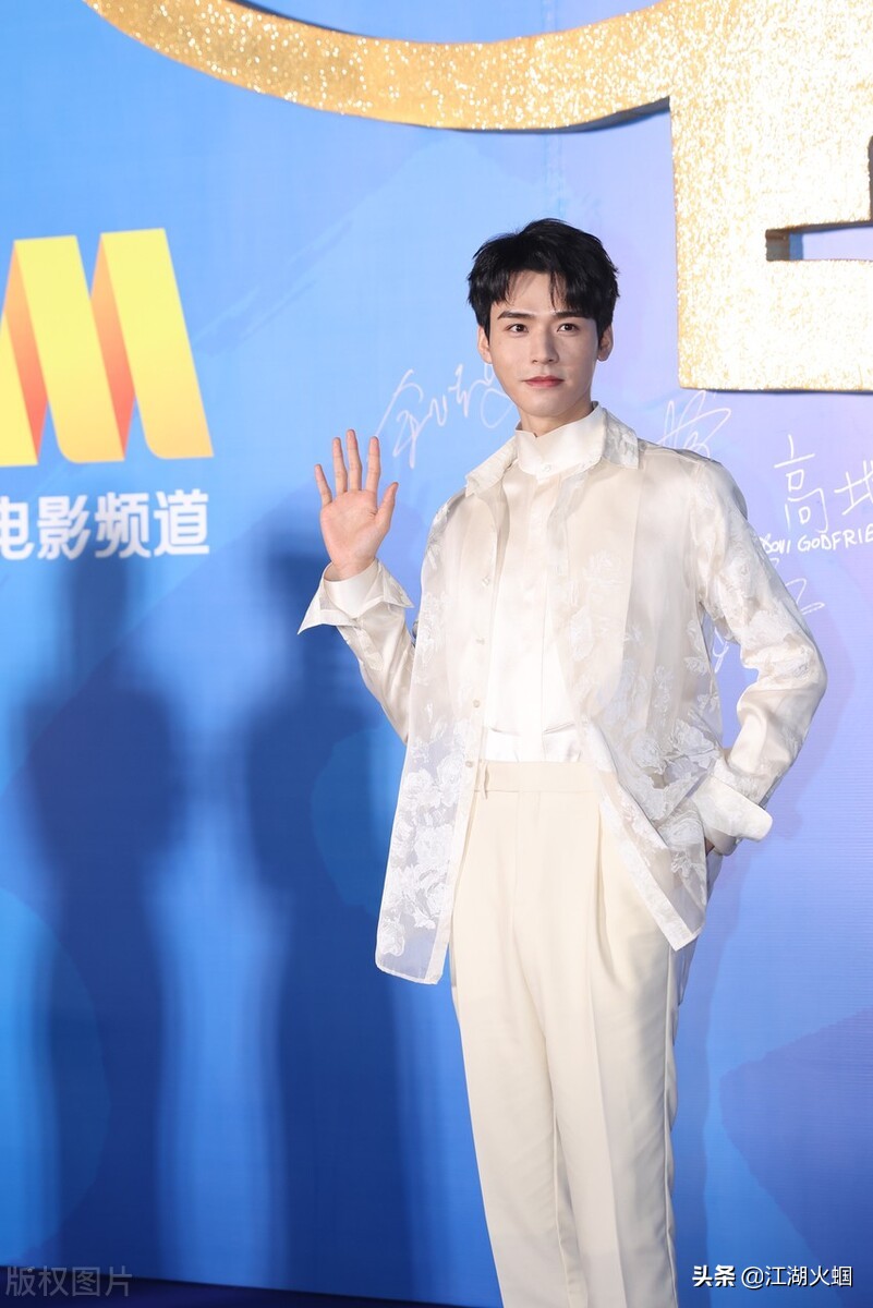 Eat melons: Zhang Dongliang, Hou Minghao, Yu Hewei, Zhang Luyi, Bai ...