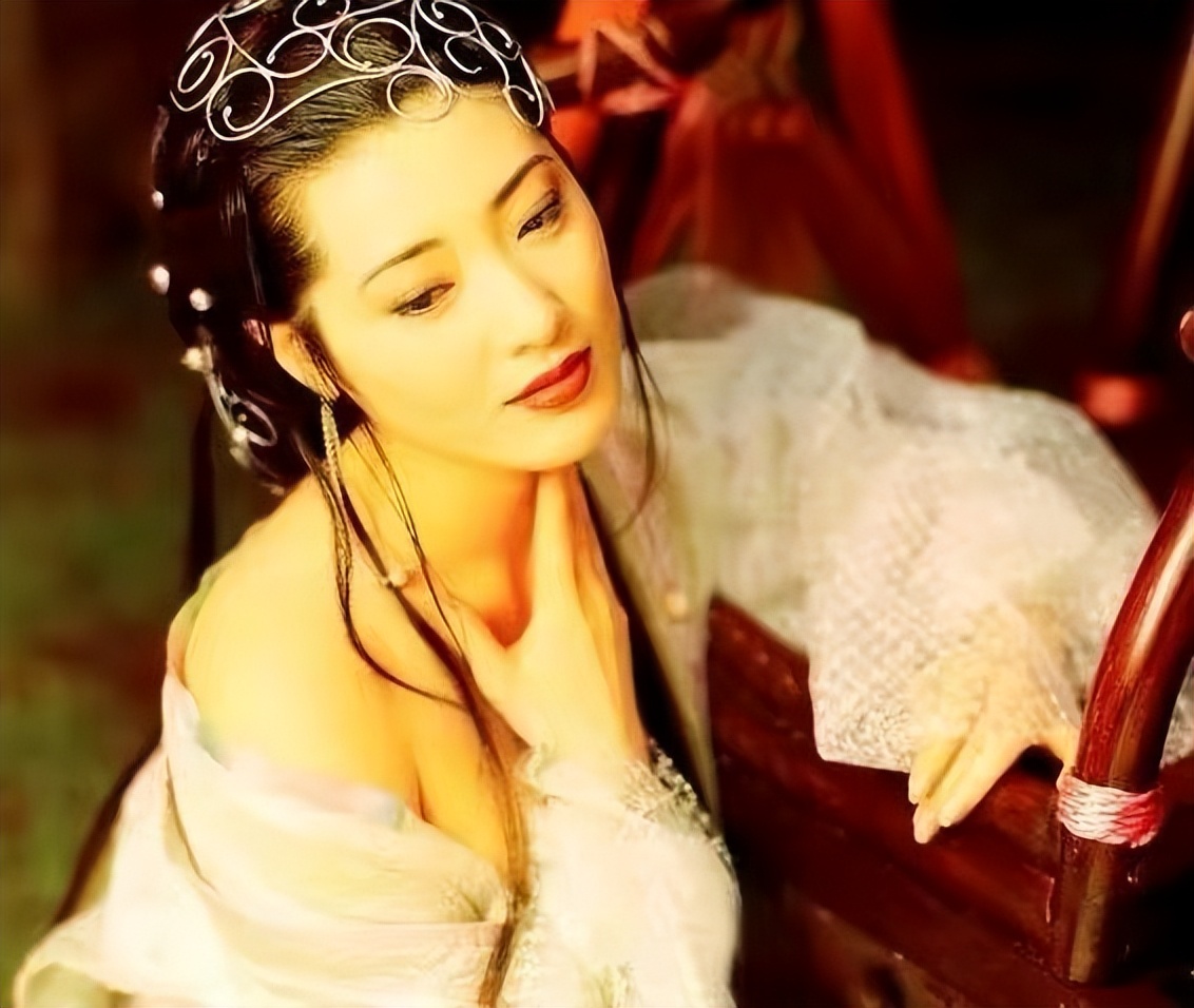 Her name is Yang Simin, and she became popular because of her role in ...