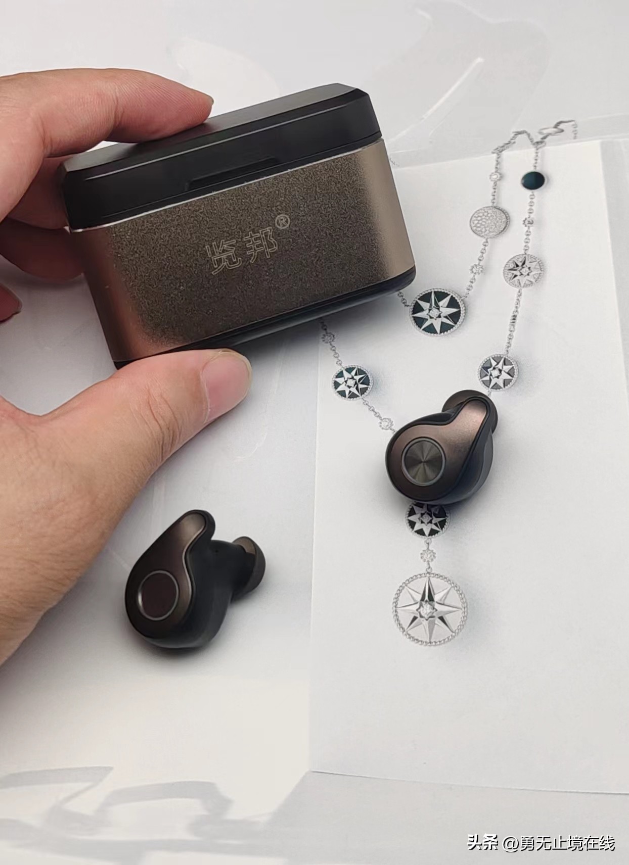 Bluetooth Headphones——Is there really a "wearable private HiFi level ...