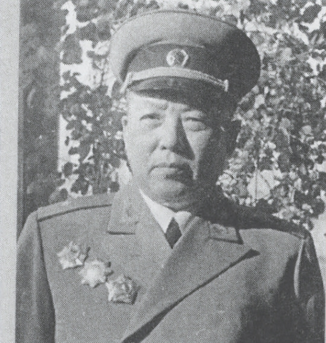 After Zhou Enlai's death in 1976, Deng Yingchao called Wang Shangrong to apologize because of a ...