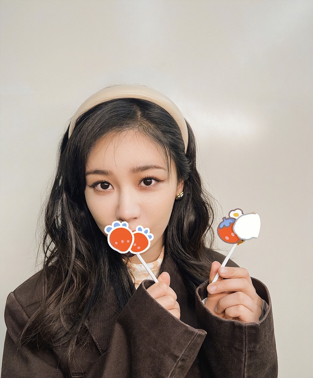 Yang Zi: Good popularity, on the 30th birthday, I received blessings from artists in the circle ...