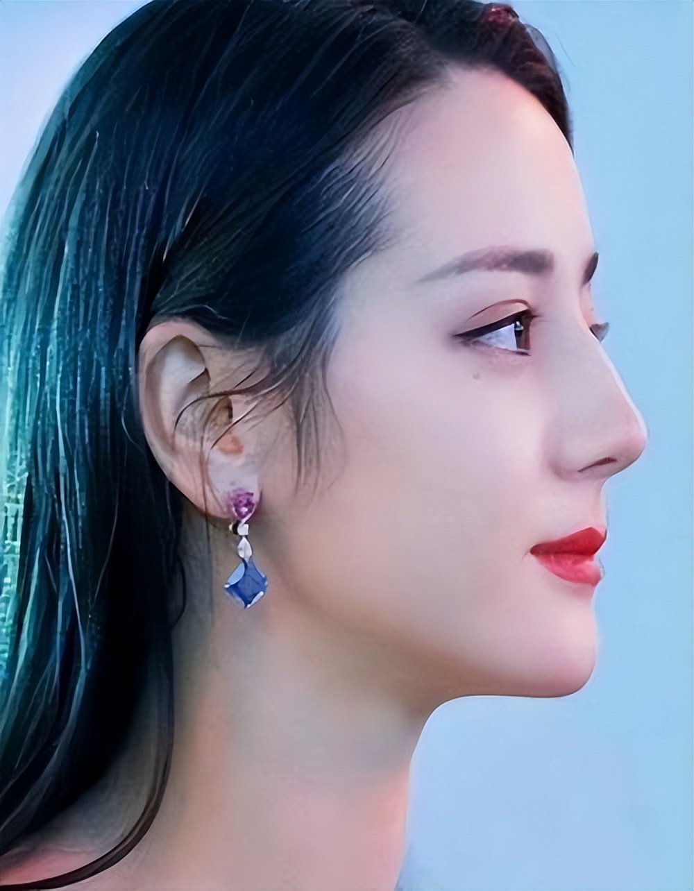 What does a girl with a high nose bridge represent? - iNEWS