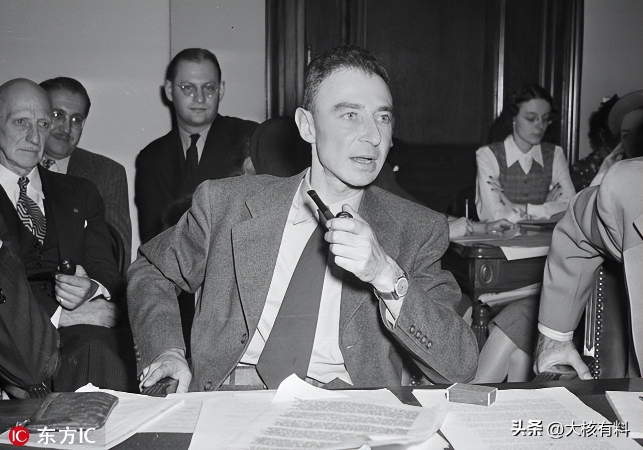 During World War II, Canada's diplomatic dependence was changed. How ...