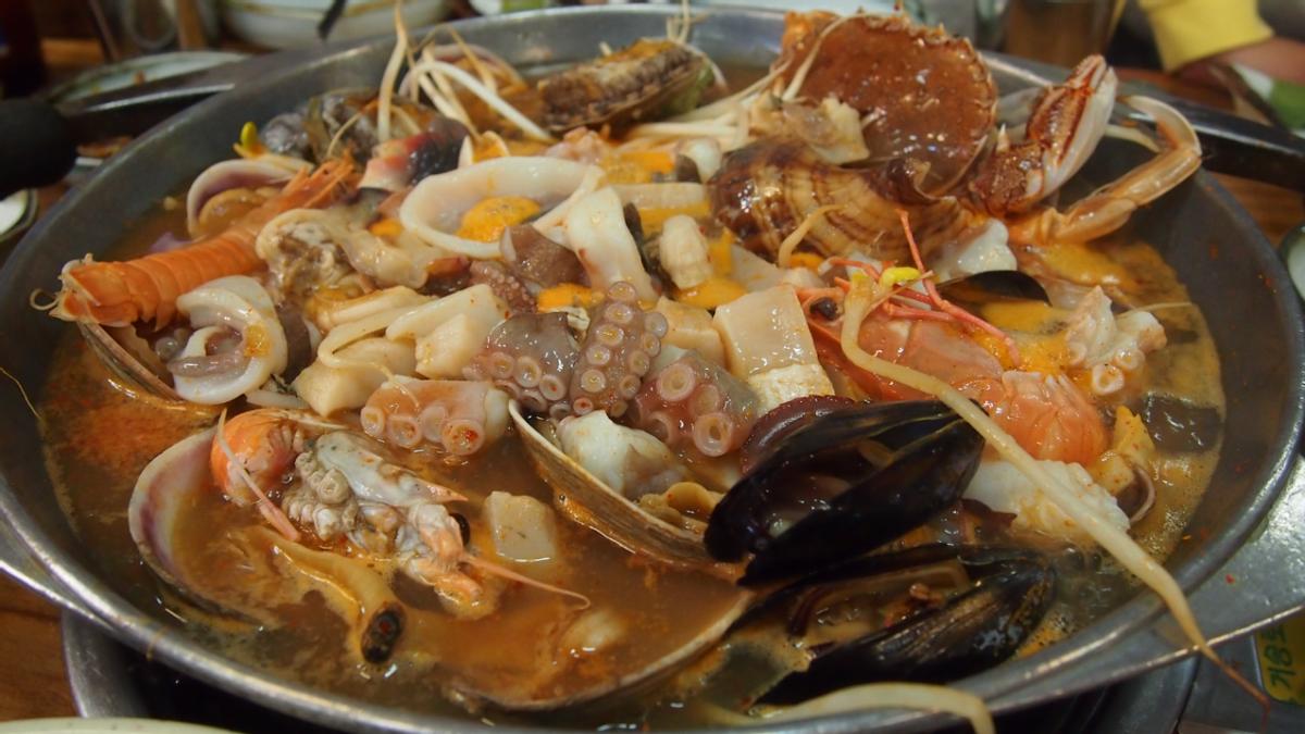 Fukushima nuclear waste water is discharged into the sea, and Koreans ...