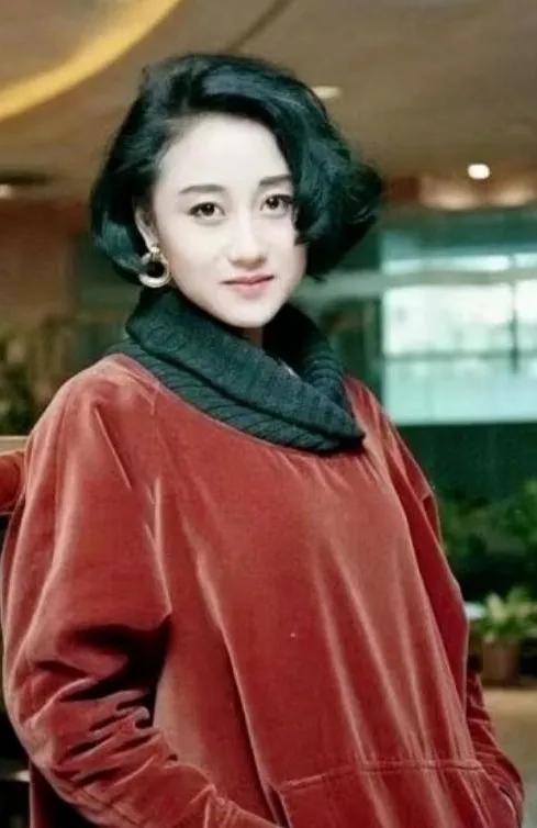 Peerless beauty Li Zhi - iNEWS