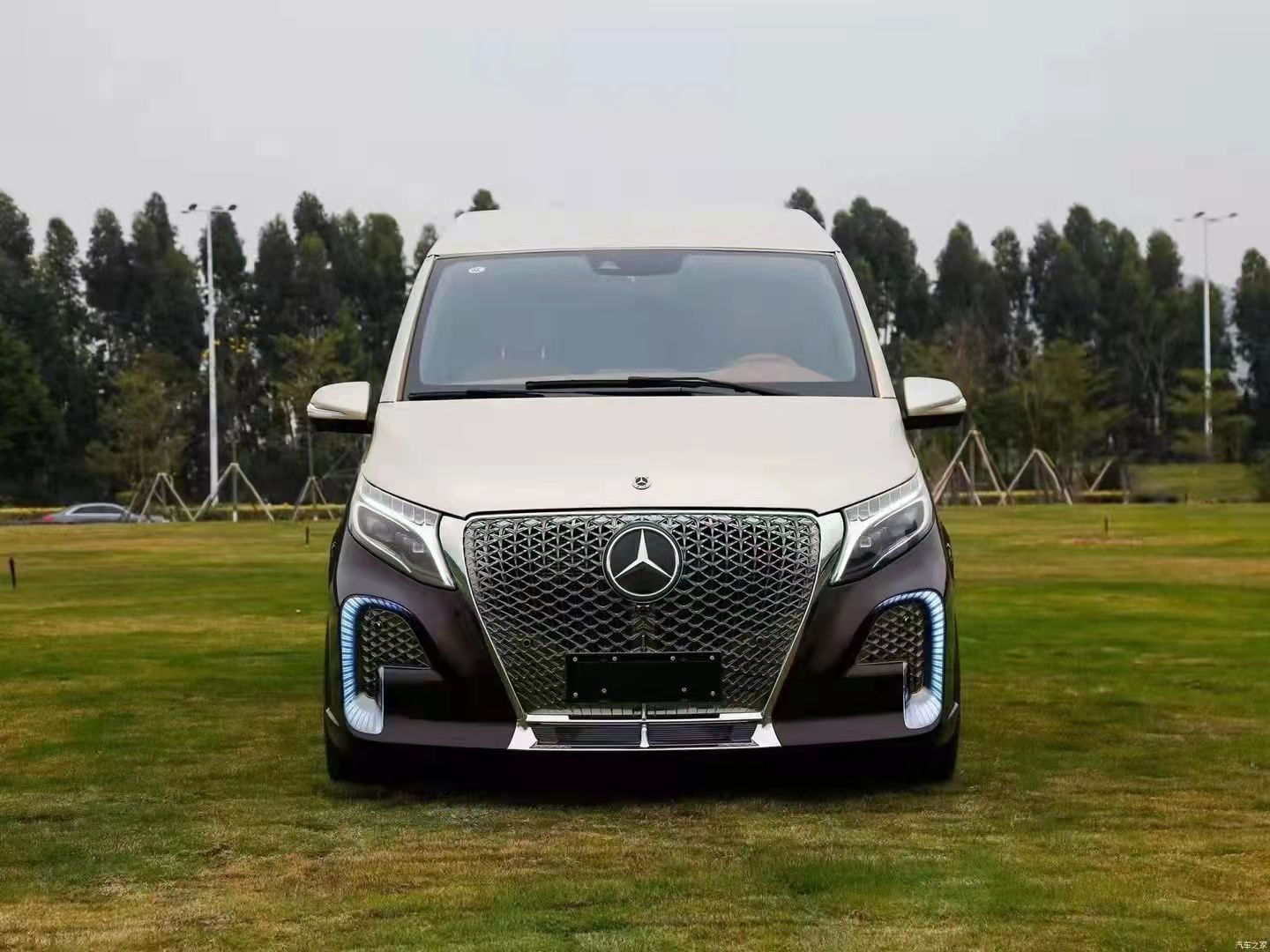 New high-end MPV force, Lingji V-class 2022 V260L Nebula seven-seat commercial vehicle - iNEWS