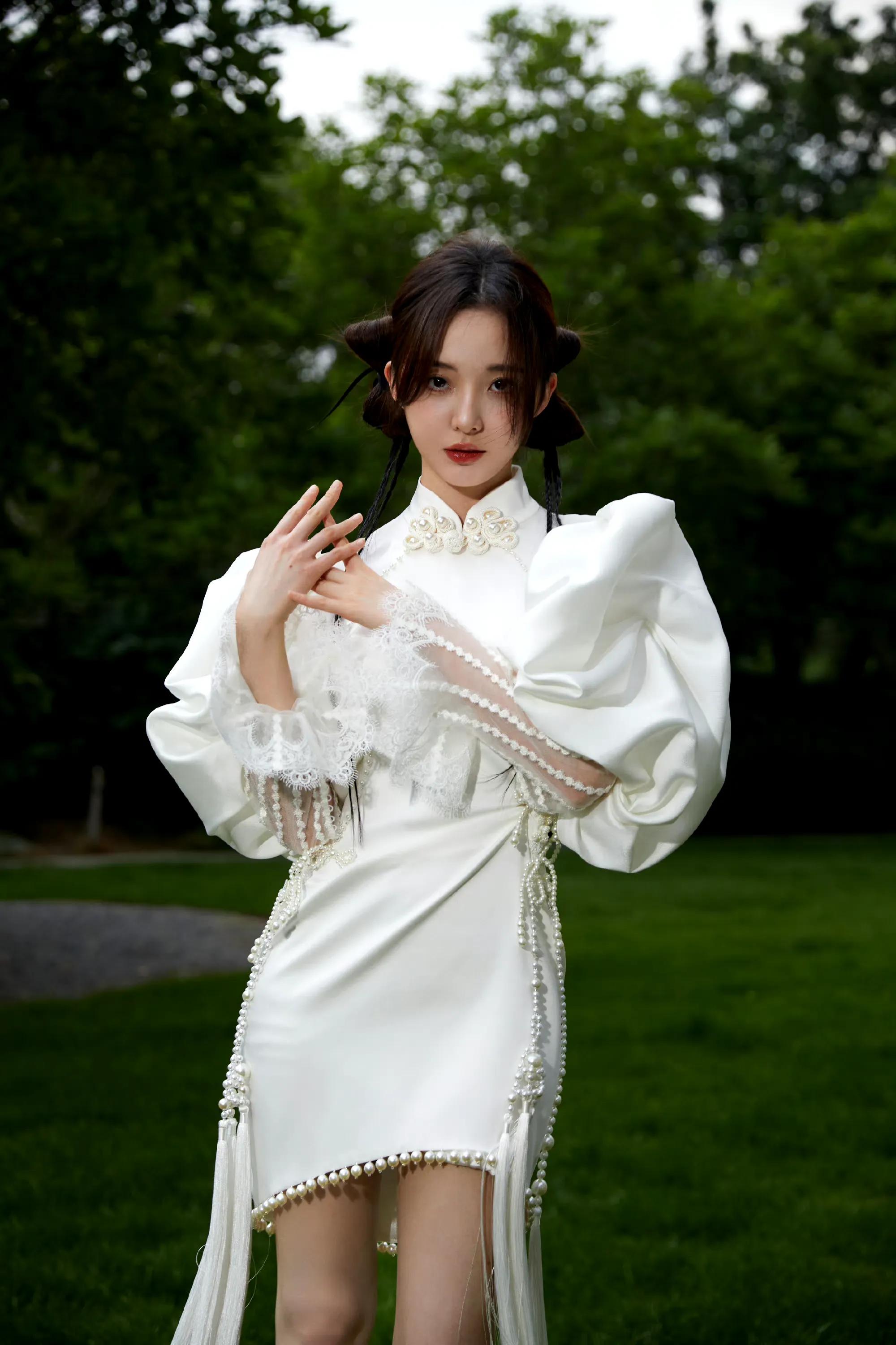 Zheng Naixin's beautiful picture - iNEWS