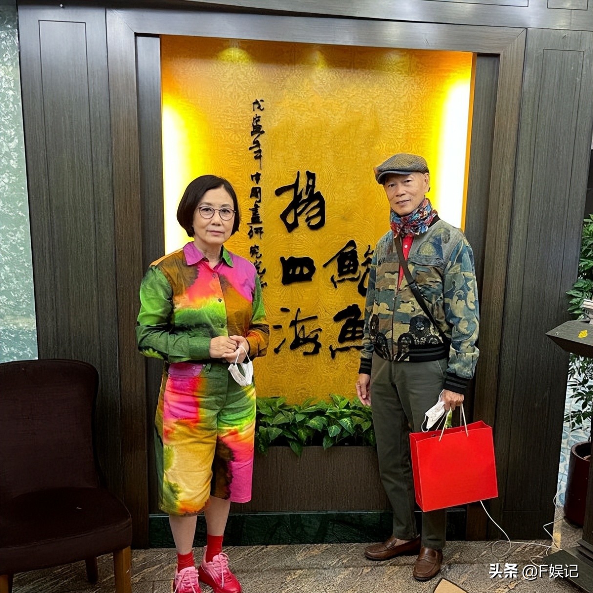 Wang Mingquan is still busy with work on his birthday, Luo Jiaying ...