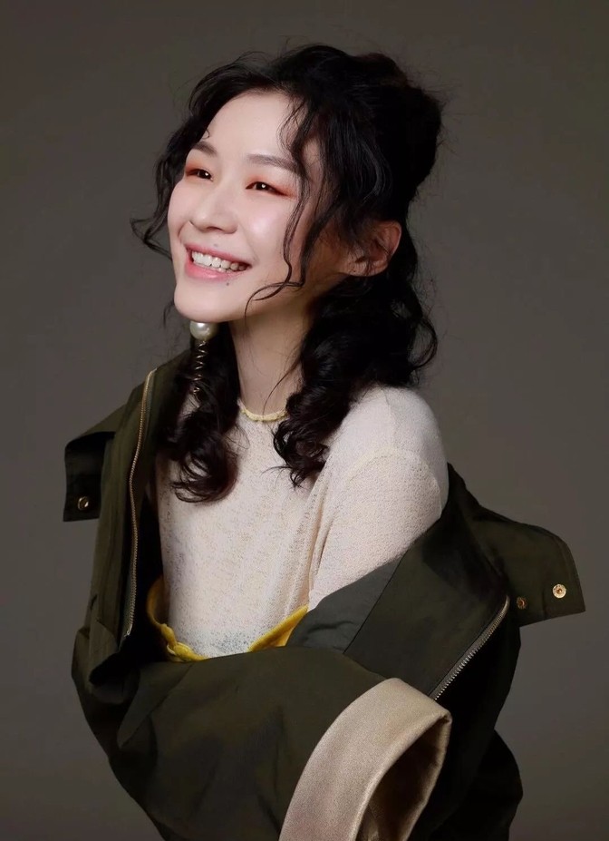 Comedy goddess turns into sexy girl? Jin Jing and Liu Shengying's cover photo sparks 3 major ...