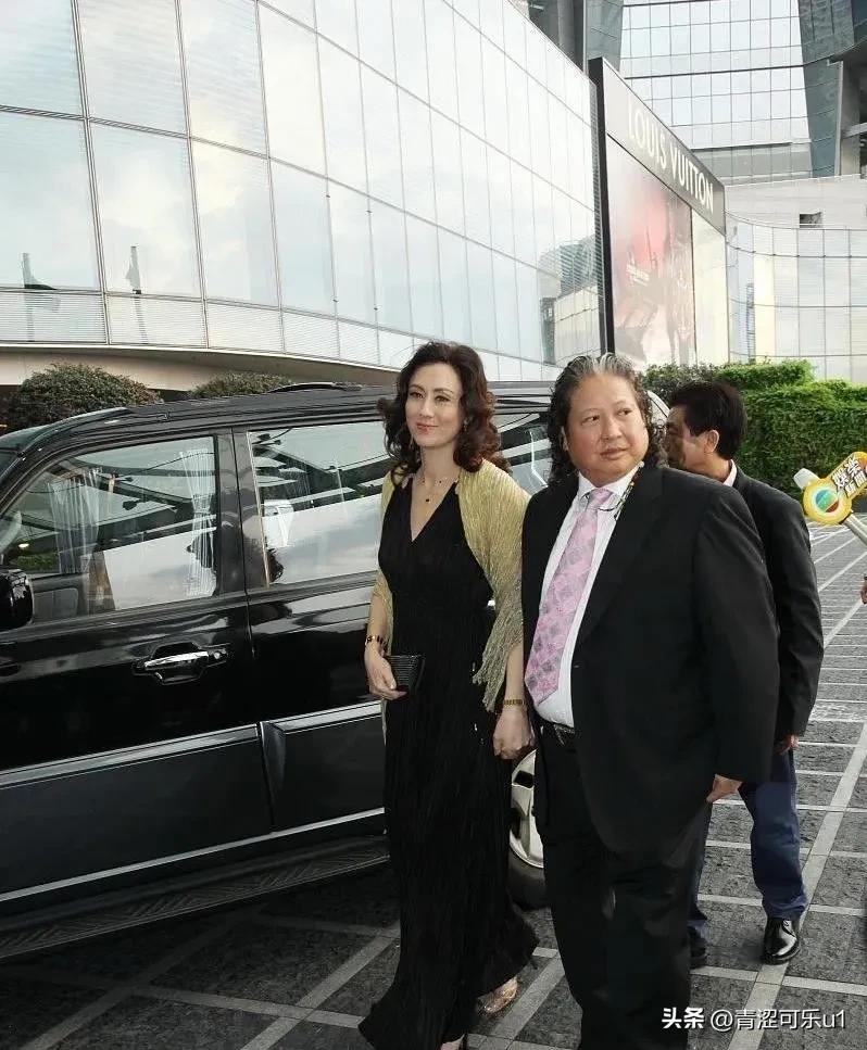 A generation of kung fu superstar Sammo Hung now travels in a ...