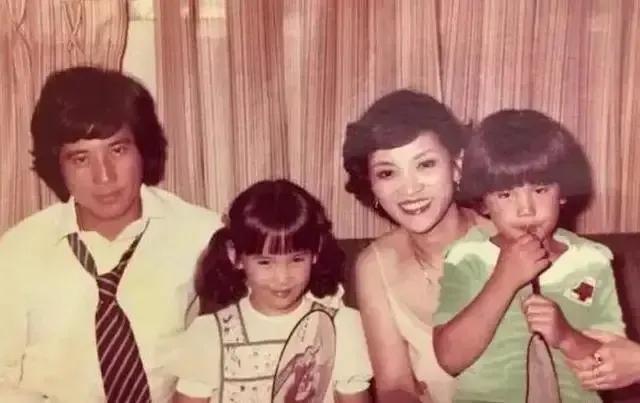 Qin Han family portrait, his wife is beautiful in Lin Qingxia - iMedia