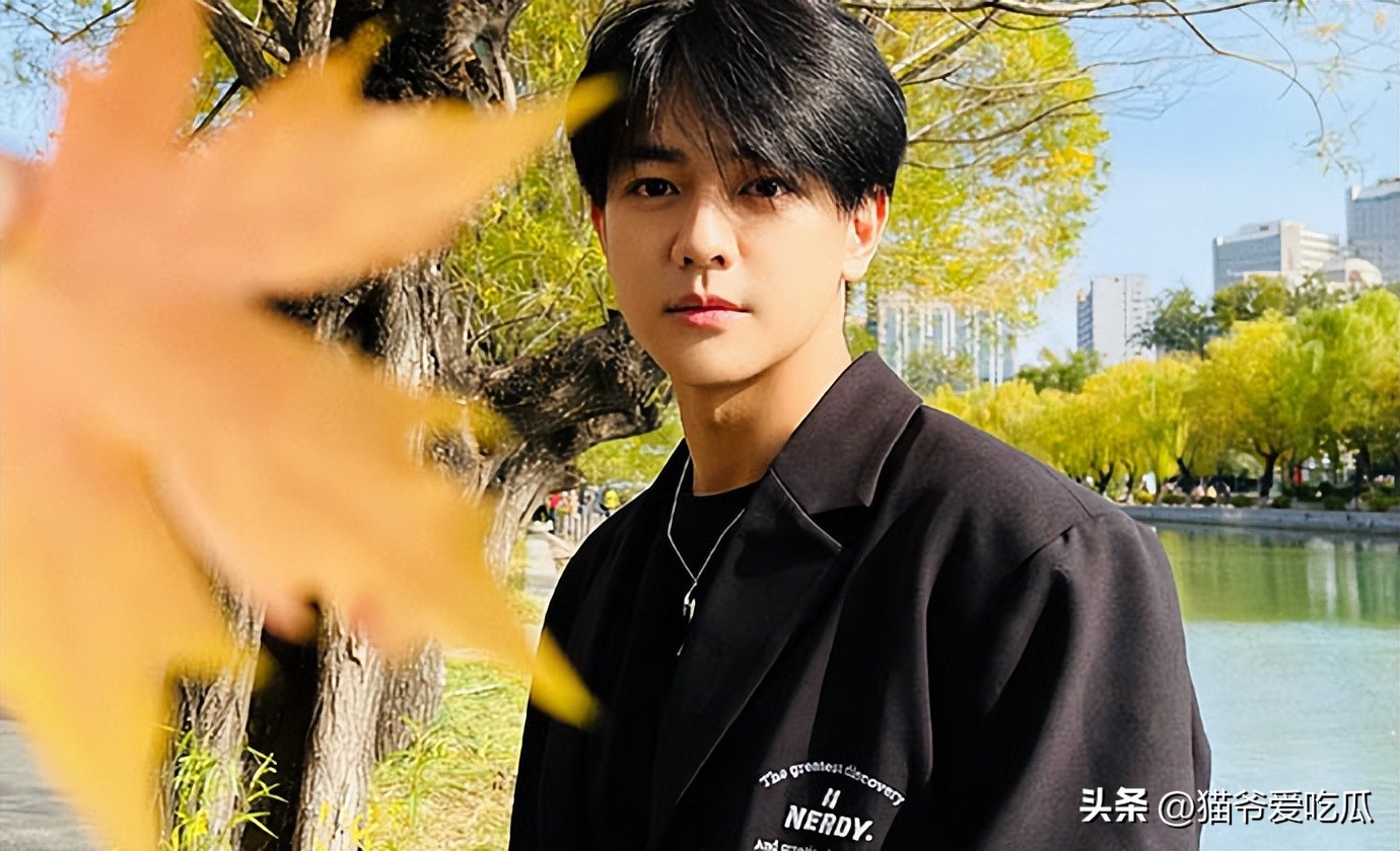 "The Awakener" Ding Yuanzhi's actor: Zhou Dawei reveals his personal information, and once shot ...