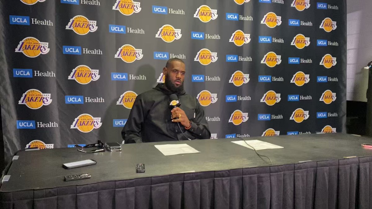 Touch the bottom line!After the game, Huang Zhan bombarded the referee ...