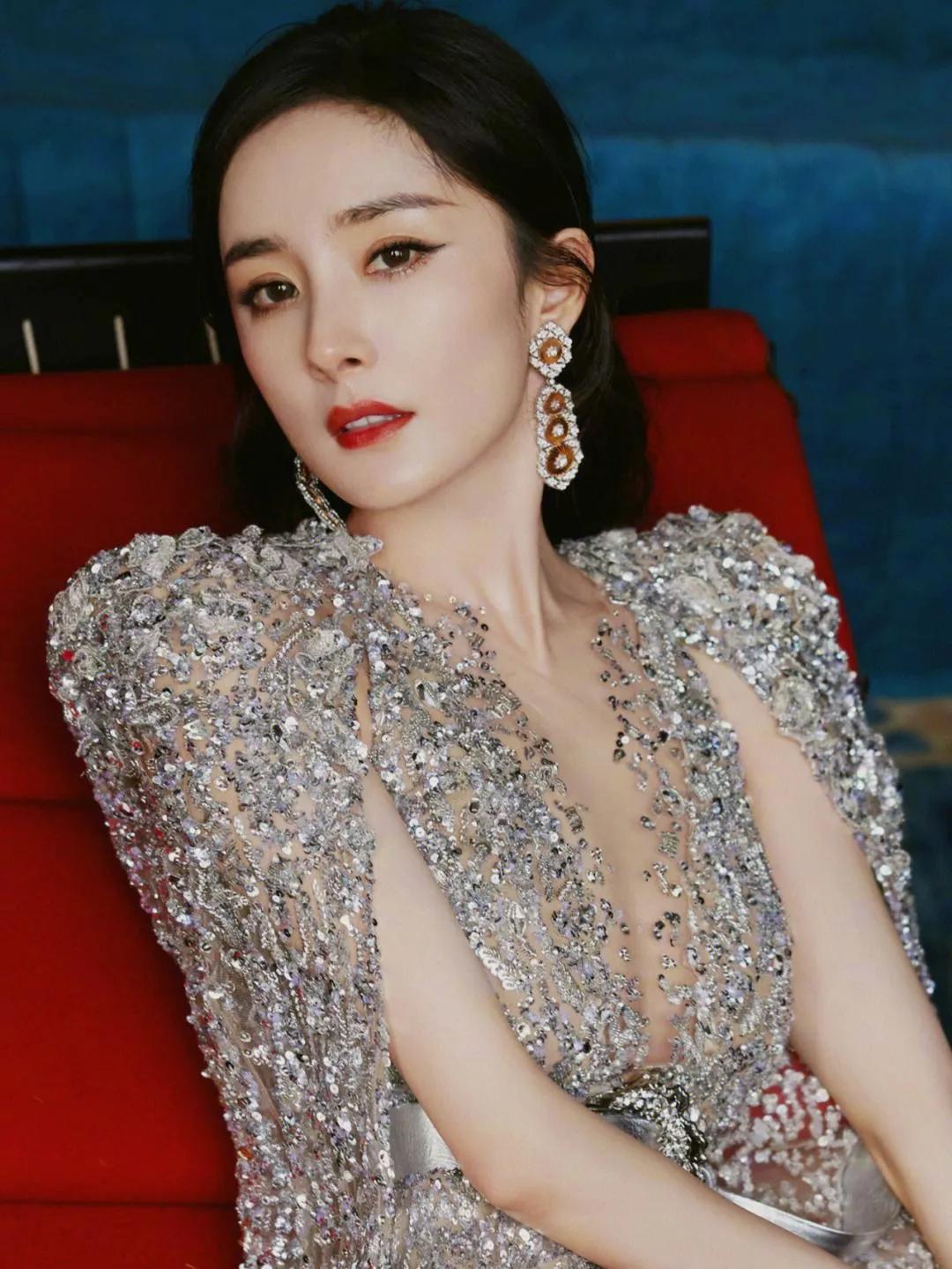 Yang Mi: A beautiful lady who can control various styles. - iMedia