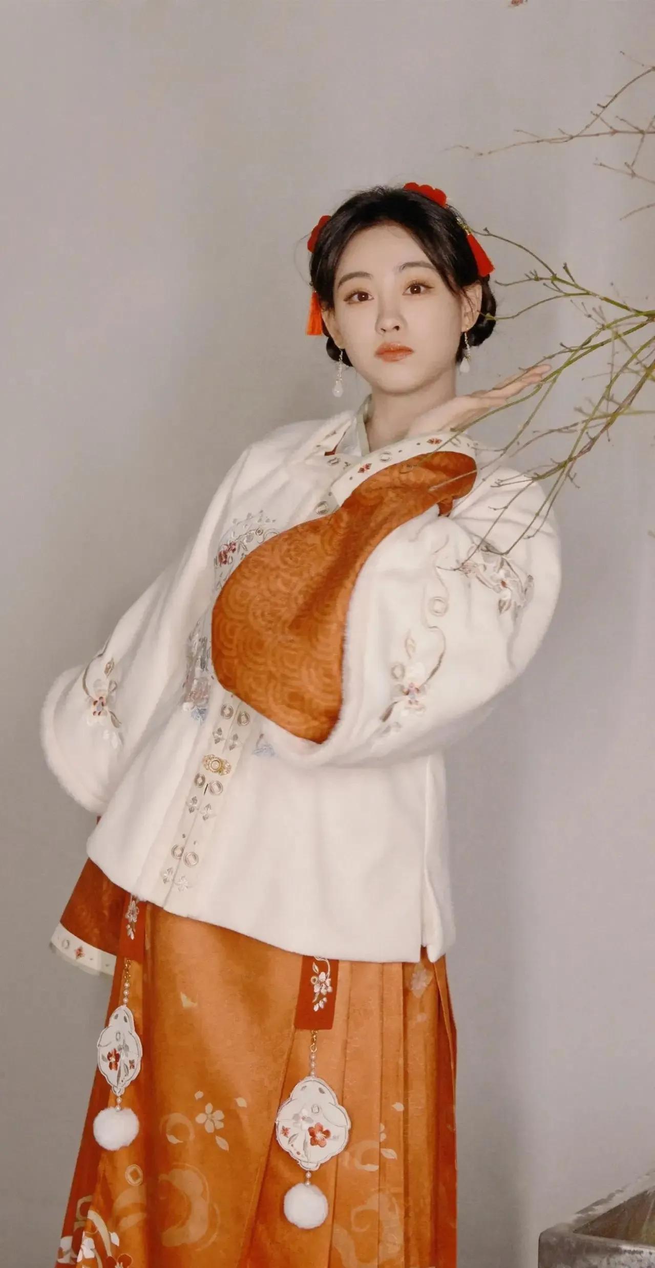 Teen Girls Issue 137 - iMedia