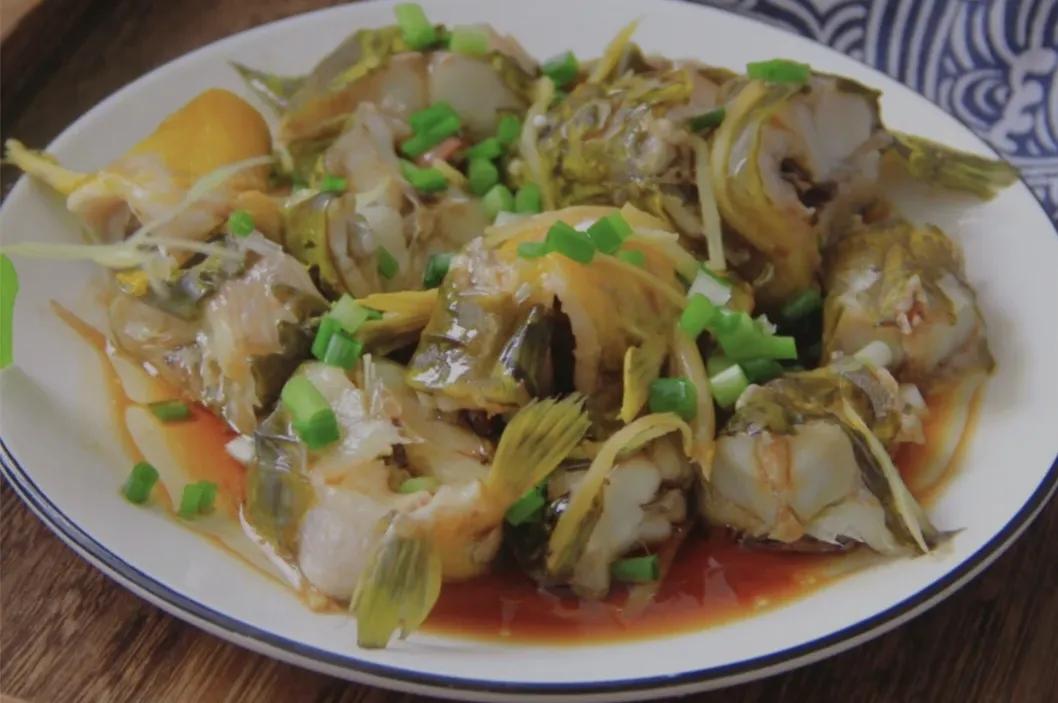 Steamed yellow bone fish, healthy and delicious, double the nutrition ...