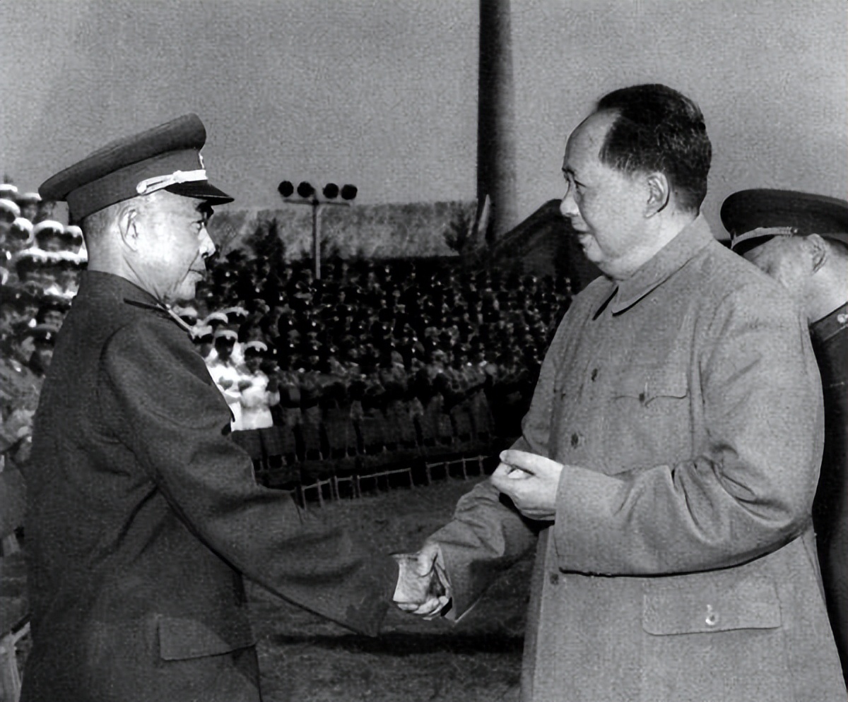 In 1949, Mao Zedong commented on the Kuomintang general Chen Mingren: I ...