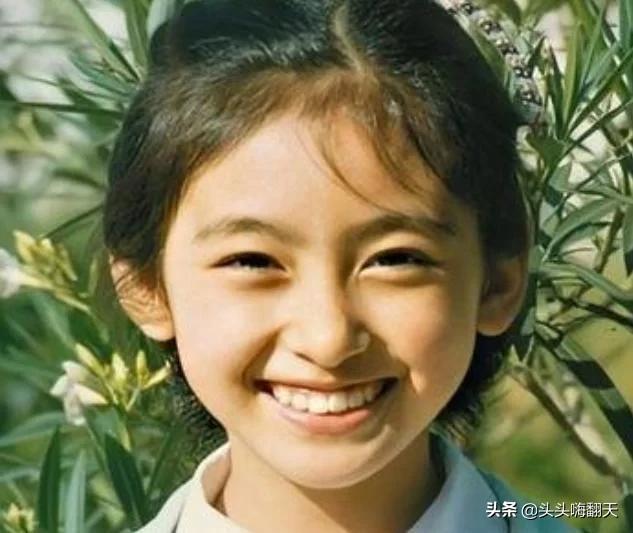 She is "the first beauty of the Hui nationality" and loves Zhang Tielin ...