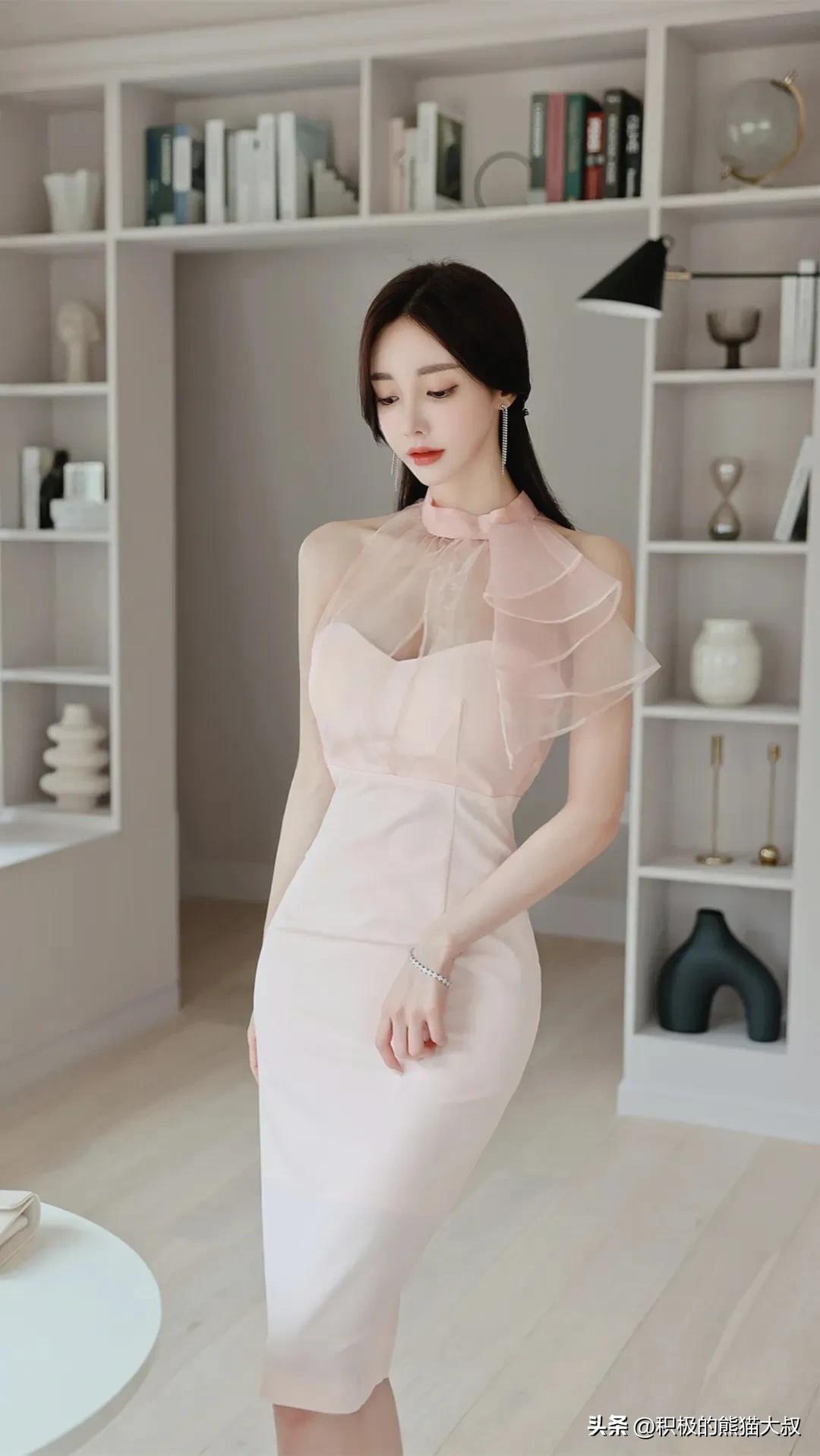 Uncle teaches you how to wear a light pink dress - iNEWS