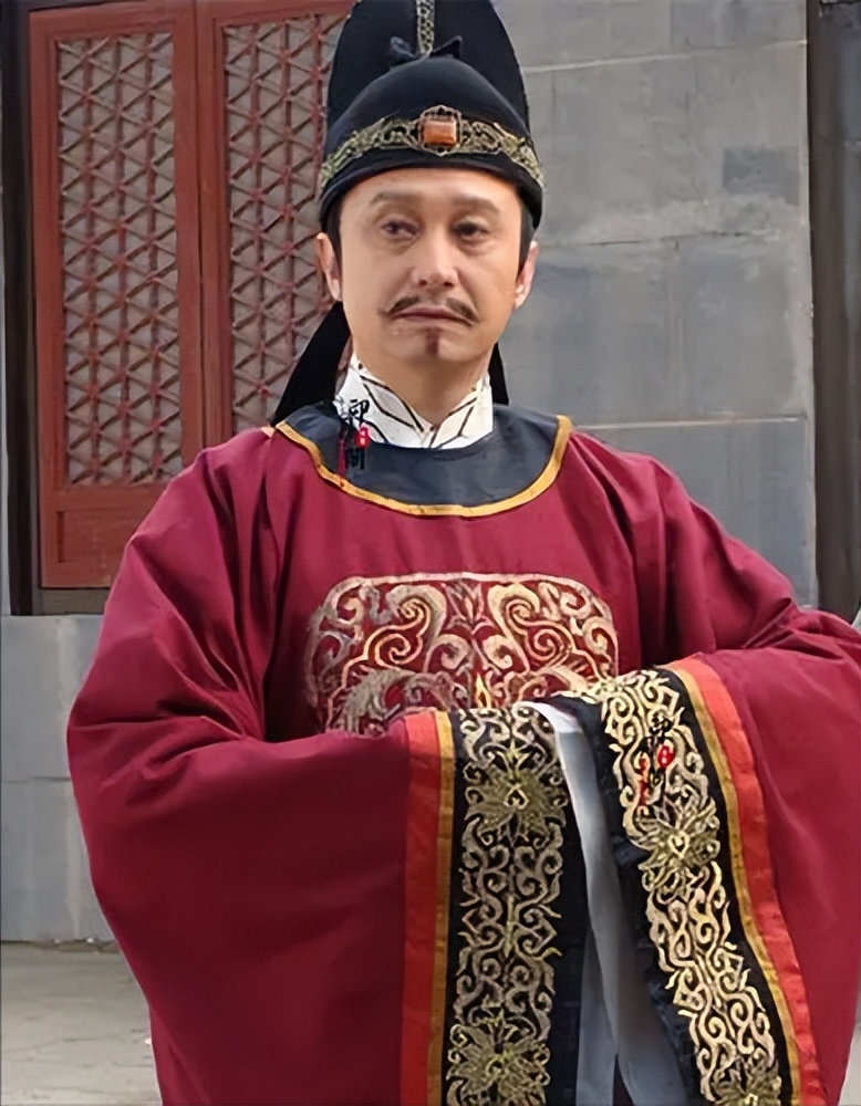 On the development and characteristics of costumes in the Tang Dynasty ...