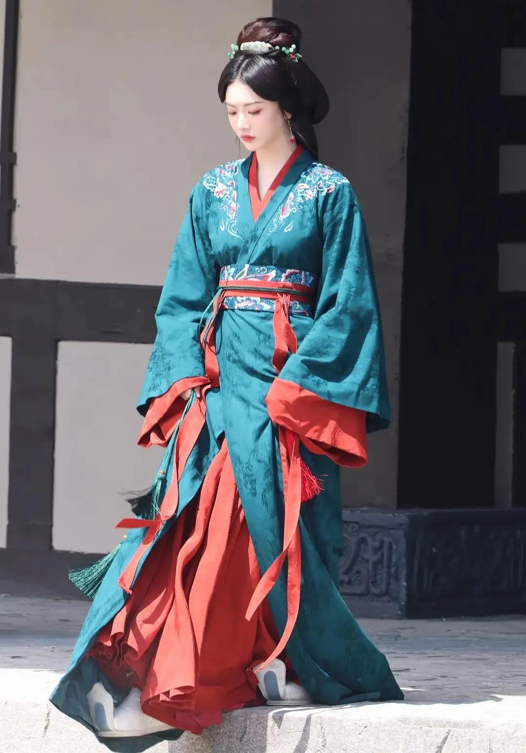 "Bending Waist" makes stunning beauties like clouds, Liu Yuning, Song ...