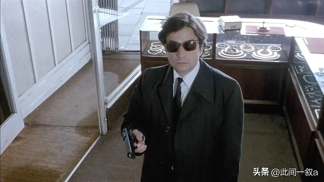 How to feel the revenge and isolation of the unemployed from "I hired a ...