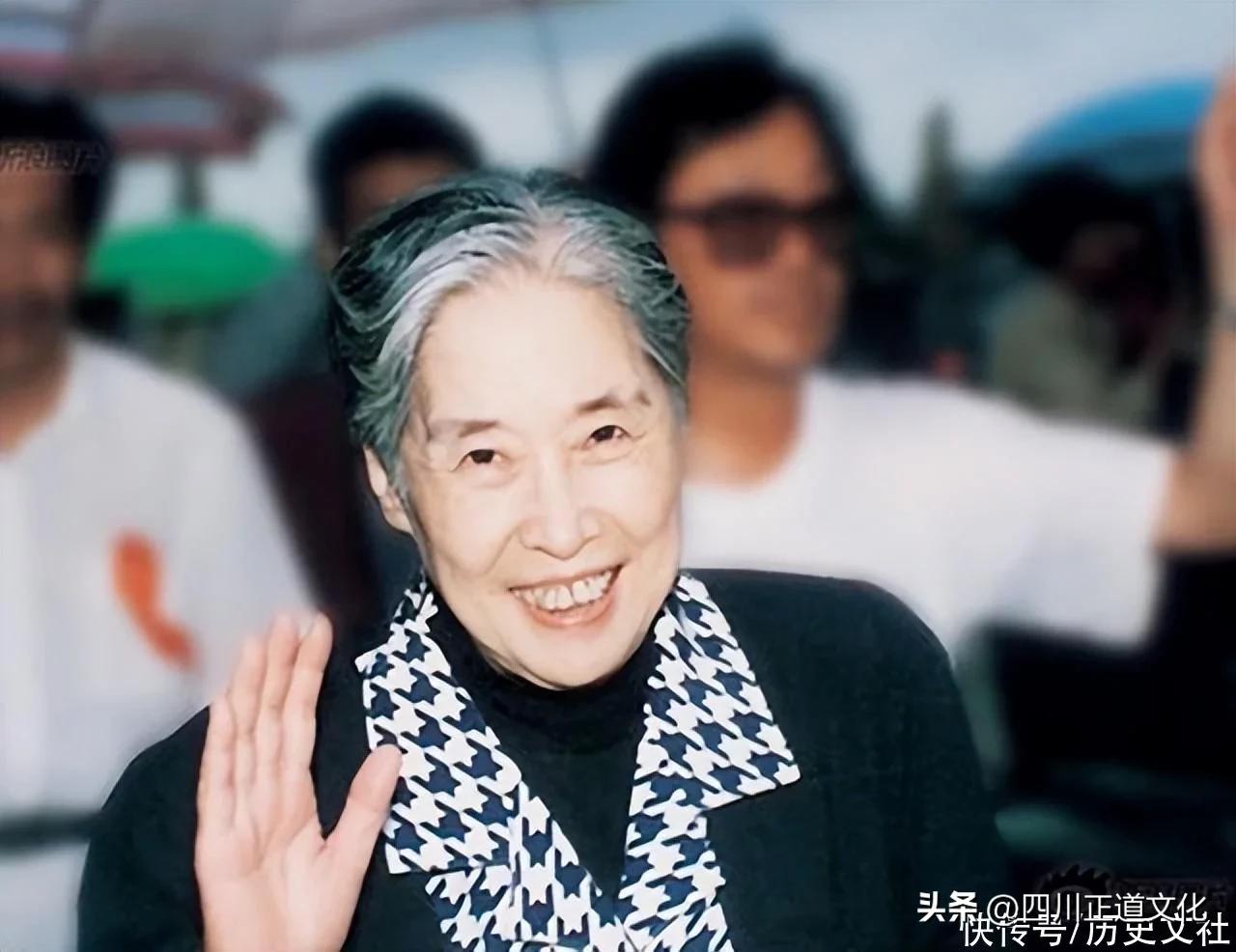 Acting too much like Lin Biao, Mrs. Liu Shaoqi refused to shake hands ...